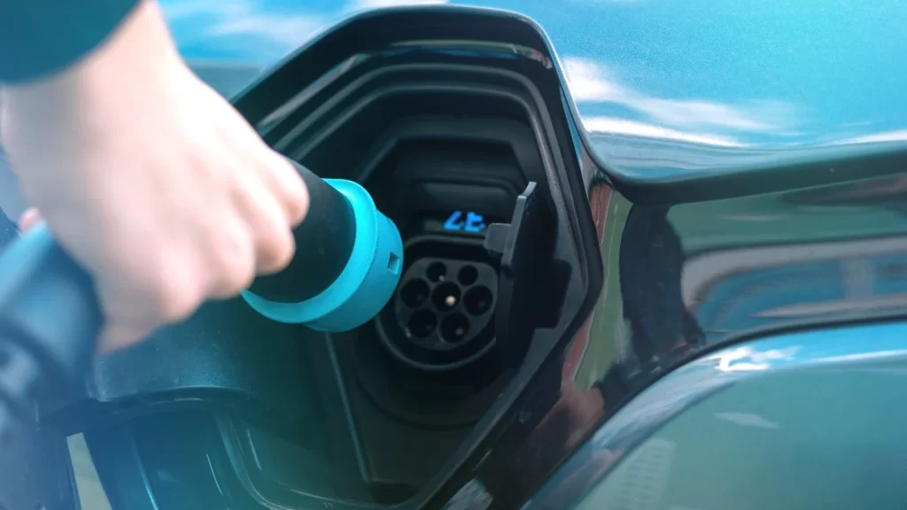 DC Fast Chargers vs AC Chargers: Key EV Charging Differences